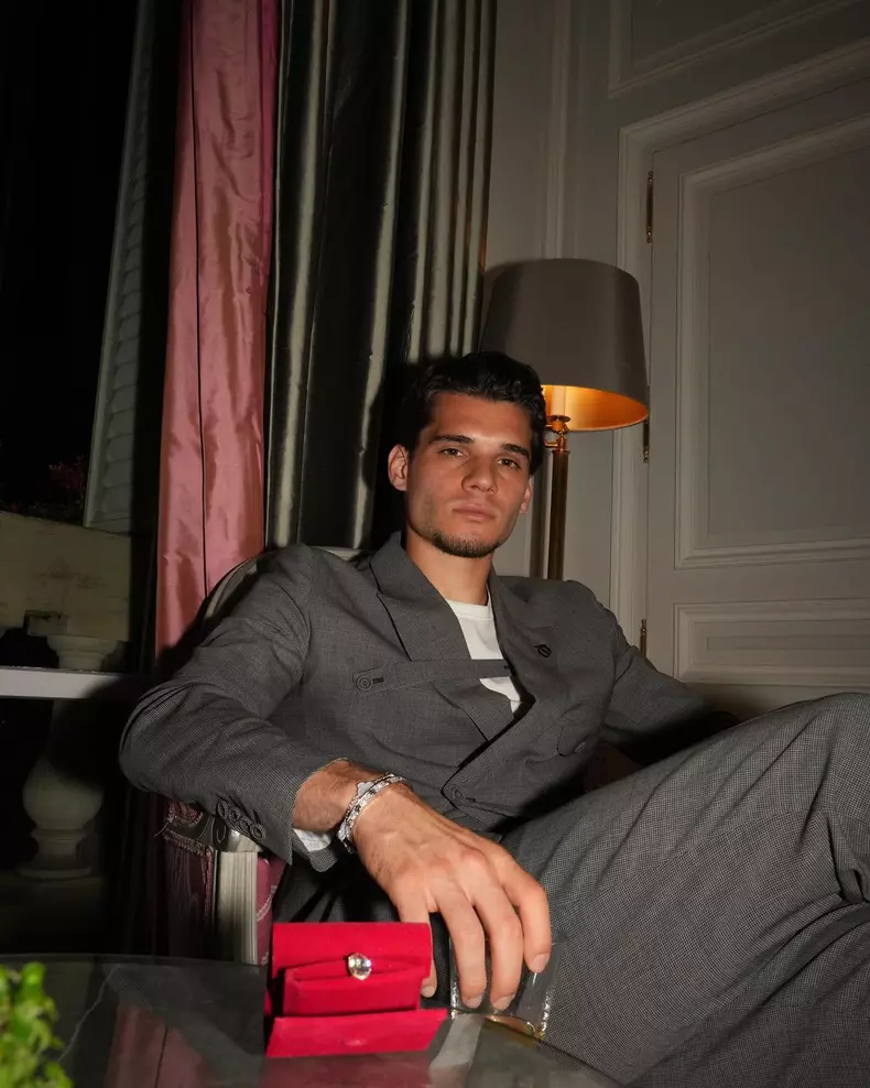 Ianis Hagi logodnă Paris iubita logodnica Elena Tănase | Unica.ro