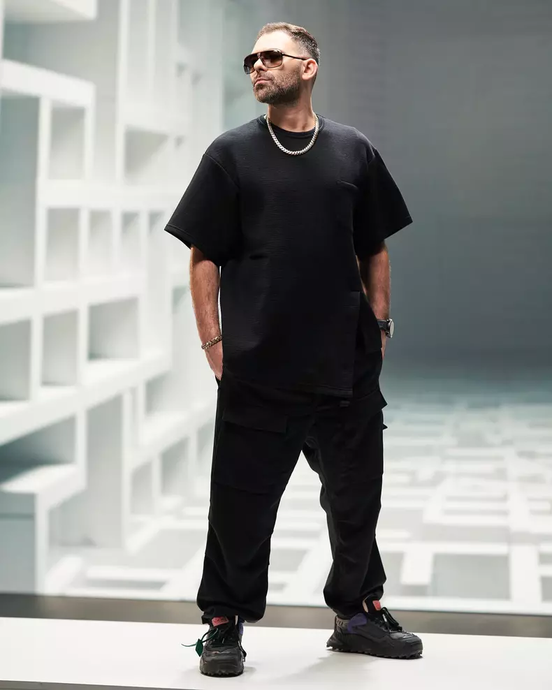 Spike (4) | Unica.ro