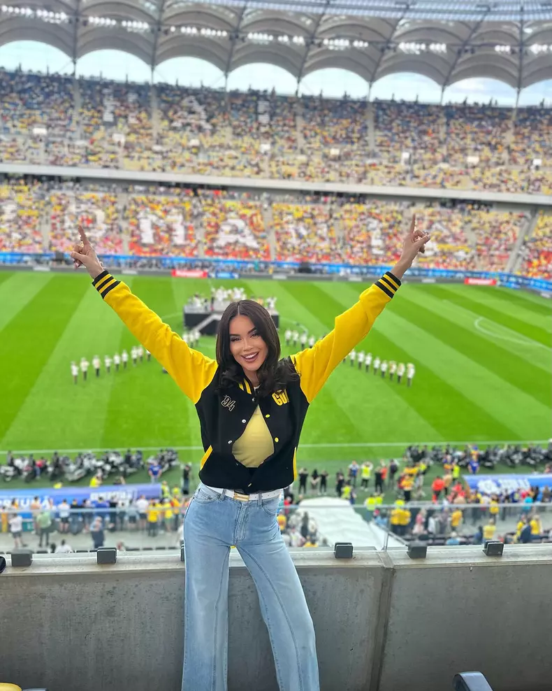 geanina-ilies-la-meci | Unica.ro