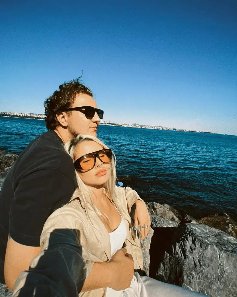 Carmen Grebenişan şi Alex Militaru | Unica.ro