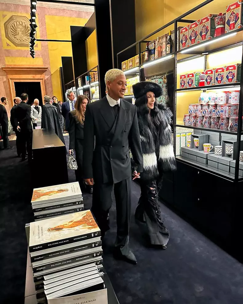 Cher și Alexander Edwards | Unica.ro