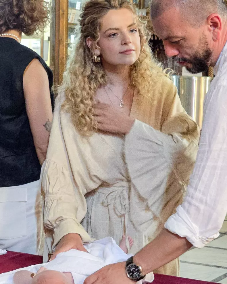 Victoria Raileanu și-a botezat fetița. Imagini inedite de la eveniment ...