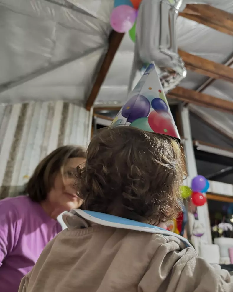 Primele imagini de la nunta lui Theo Rose. Artista a ales o rochie de ...