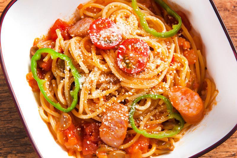 Spaghete cu sos de roșii - cea mai simplă rețetă de paste