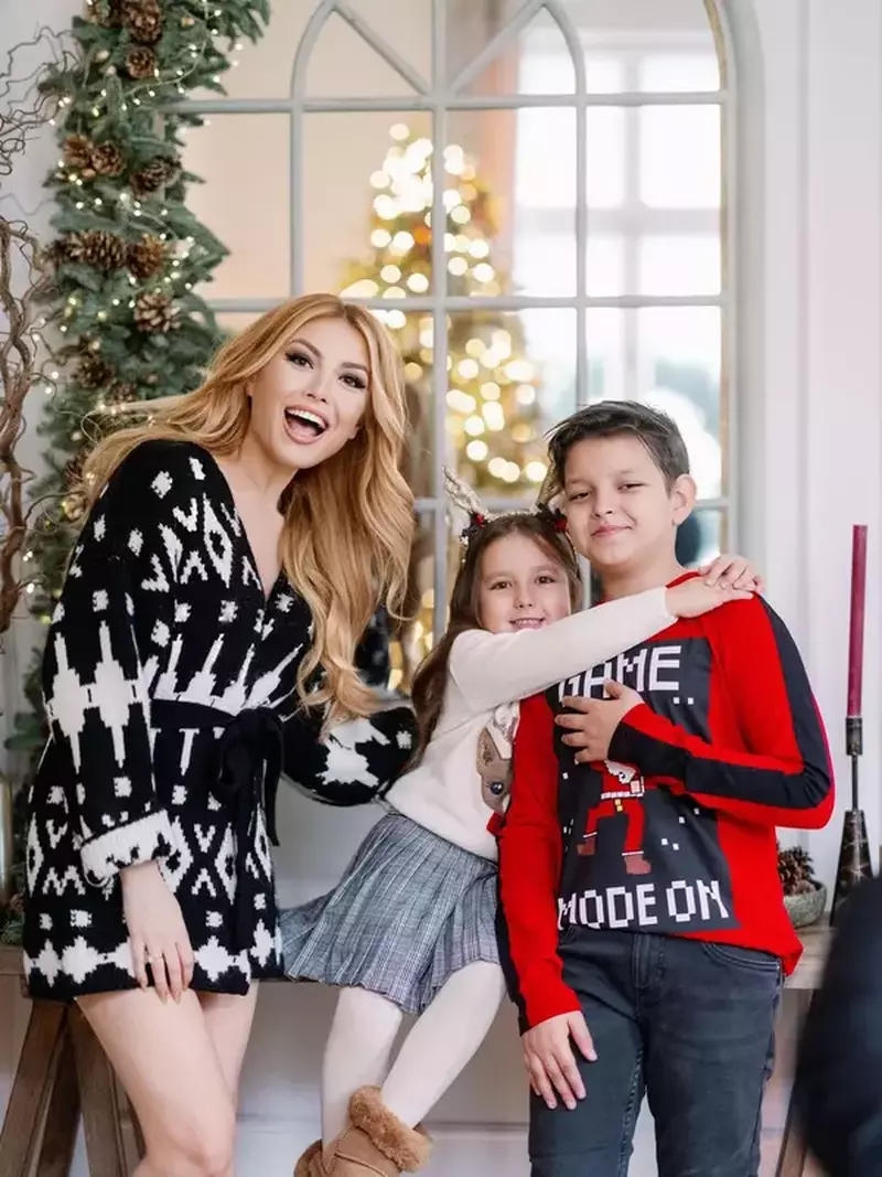 Elena Gheorghe, cu colinda prin vecini. Ce alte planuri de Sărbători are artista. EXCLUSIV ...