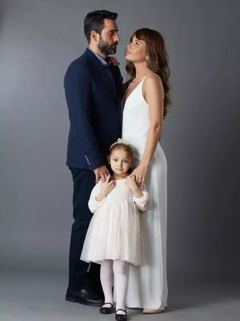 „Dragă mamă”, un nou serial turcesc începe la Acasă TV. Cine sunt ...