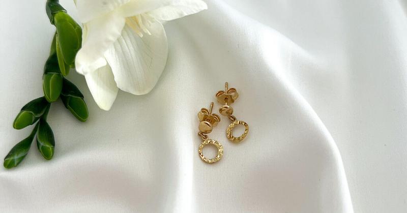 Celebrează luna femeii cu bijuterii prețioase. Cum alegi bijuteria ...