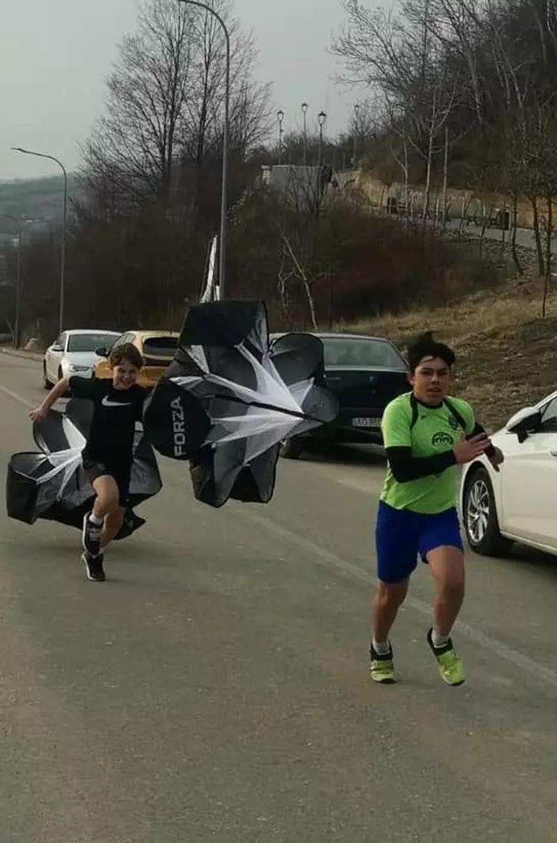 Cum arată casa lui Bodo. Solistul Proconsul s-a mutat la țară. „Nu ne ...