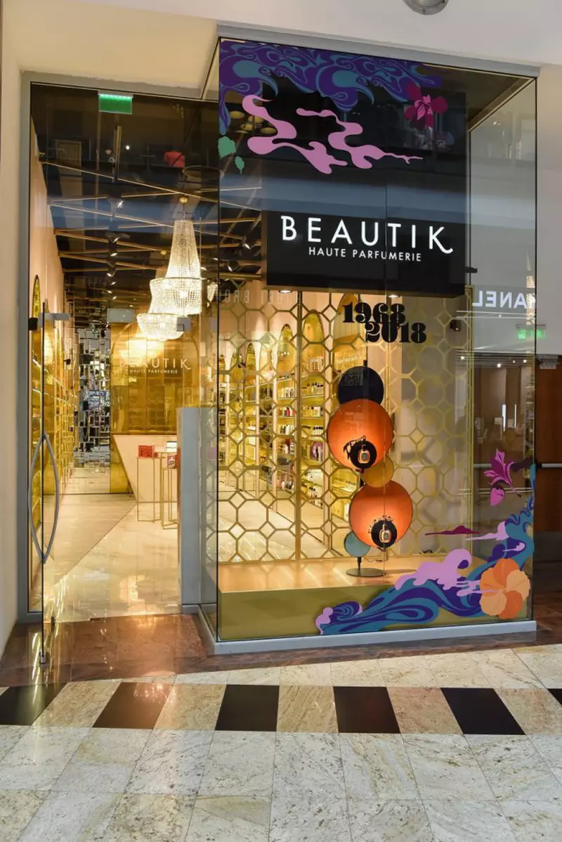(P) Descopera noul design al Beautik Haute Parfumerie Baneasa Shopping ...