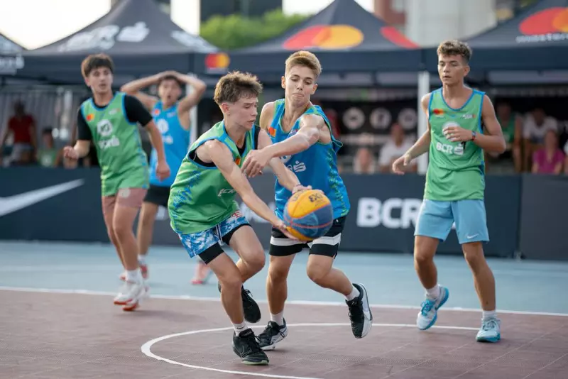 Spectacol de baschet 3x3 la Iulius Mall Iași