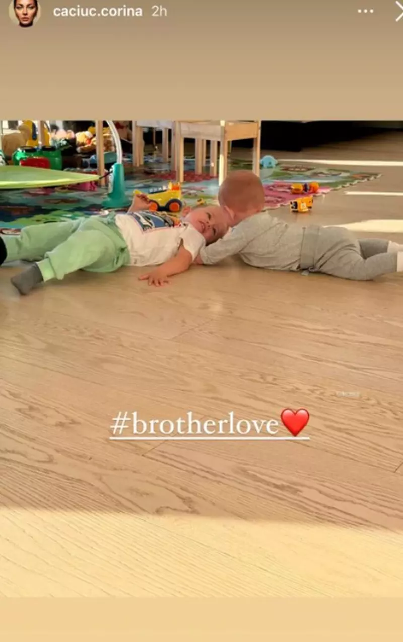 Corina Caciuc, imagine emoționantă cu cei doi copii ai săi și ai lui Laurențiu Reghecampf - Elle.ro