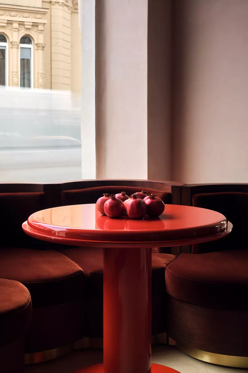 Primul Ami Amalia Flagship Store din București - Elle.ro