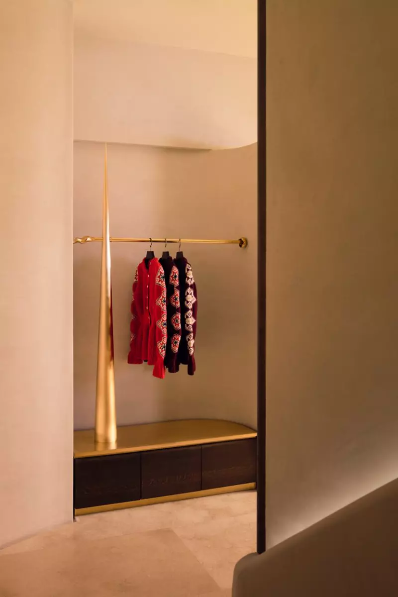 Primul Ami Amalia Flagship Store din București - Elle.ro