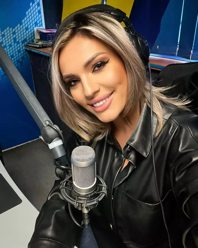 Cum arată fiica lui Adrian Enache, Diana, după ce a născut. Imaginea cu ...