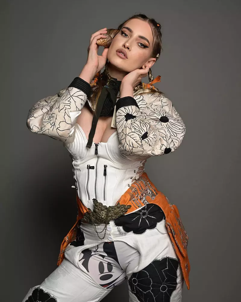 Cine este Iulia Albu de la America Express 2023. Ce vârstă are și ce s ...