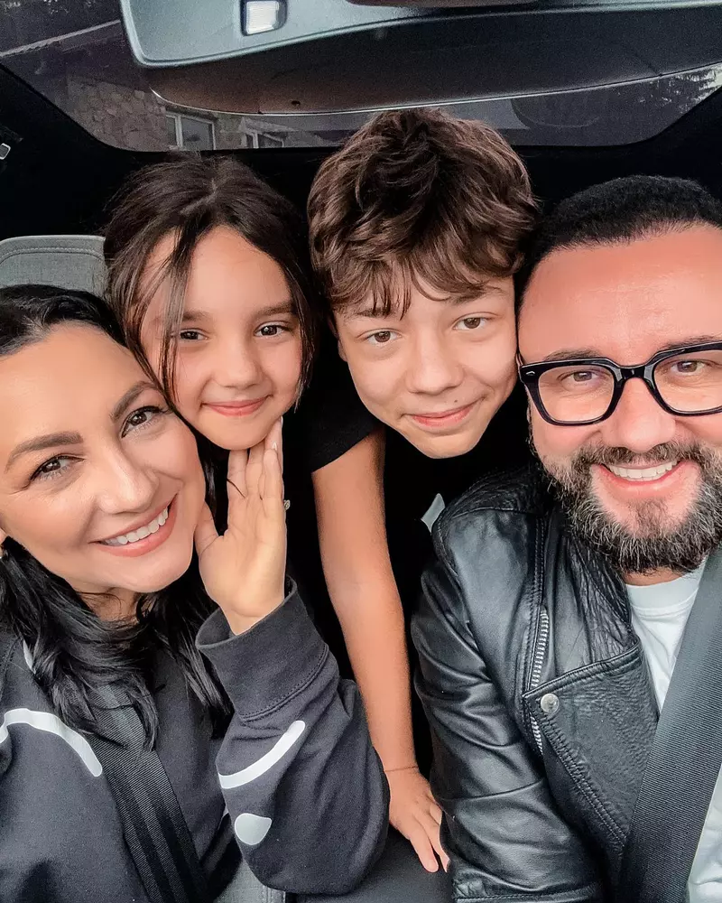 Ce mare a crescut David Măruță! A depășit-o pe Andra la înălțime ...