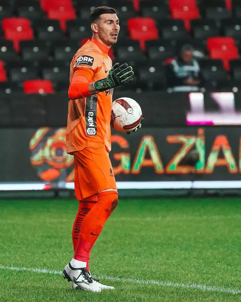 Tulburătoarea poveste de viață a lui Florin Niță, portarul naționalei ...