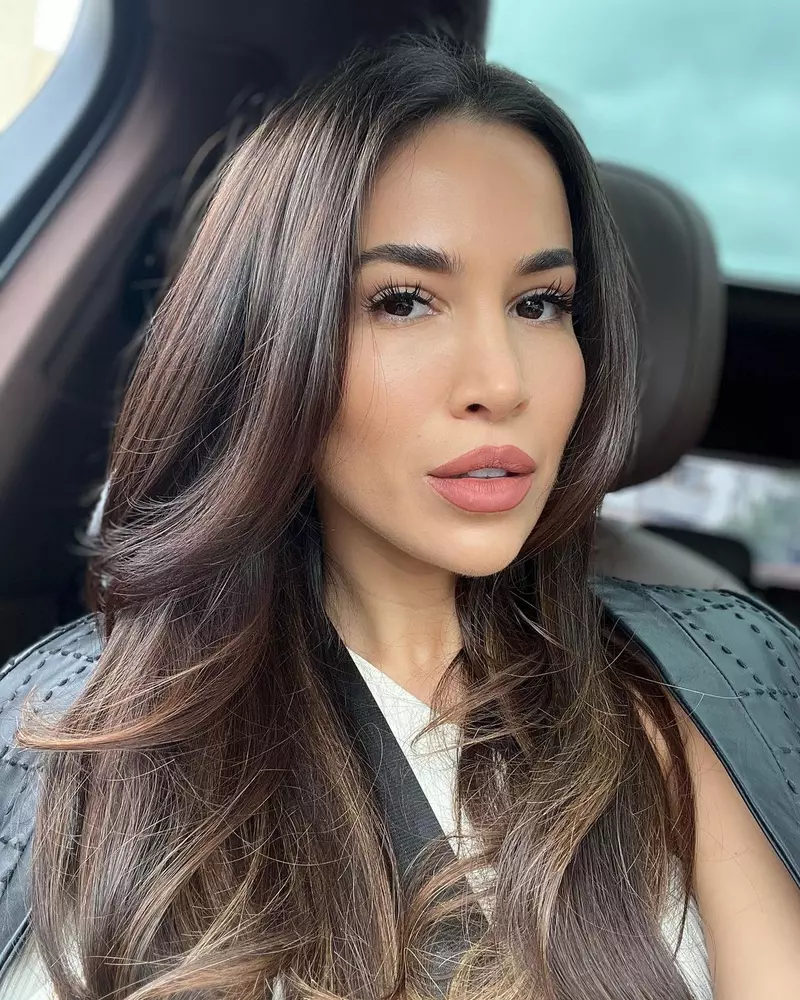 Alexandra Anastasescu (Flash Monden), în lumea vedetelor. „În lumina ...