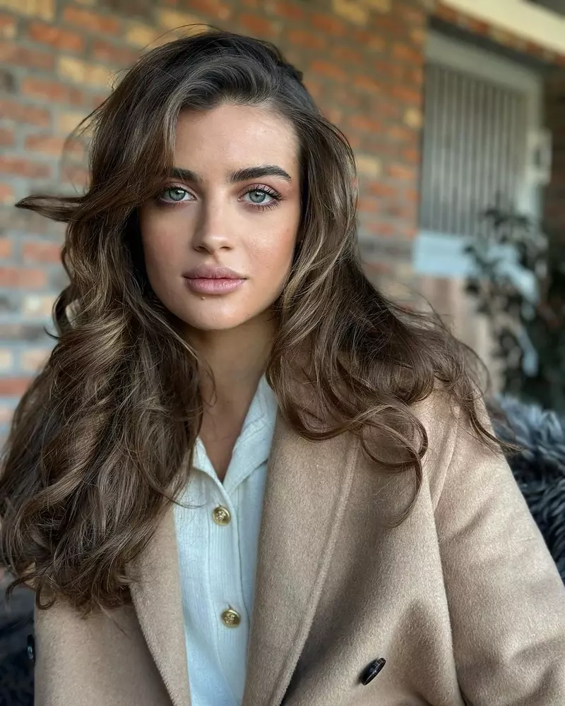 Ana Bodea, o iubită grijulie. „Îl sprijin cât de mult pot și îl ...