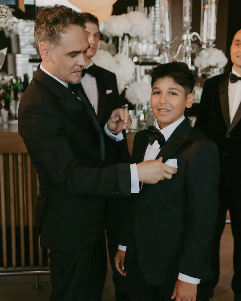 Cum arată fiul adolescent al lui Răzvan Simion. La 16 ani, Tudor are un ...