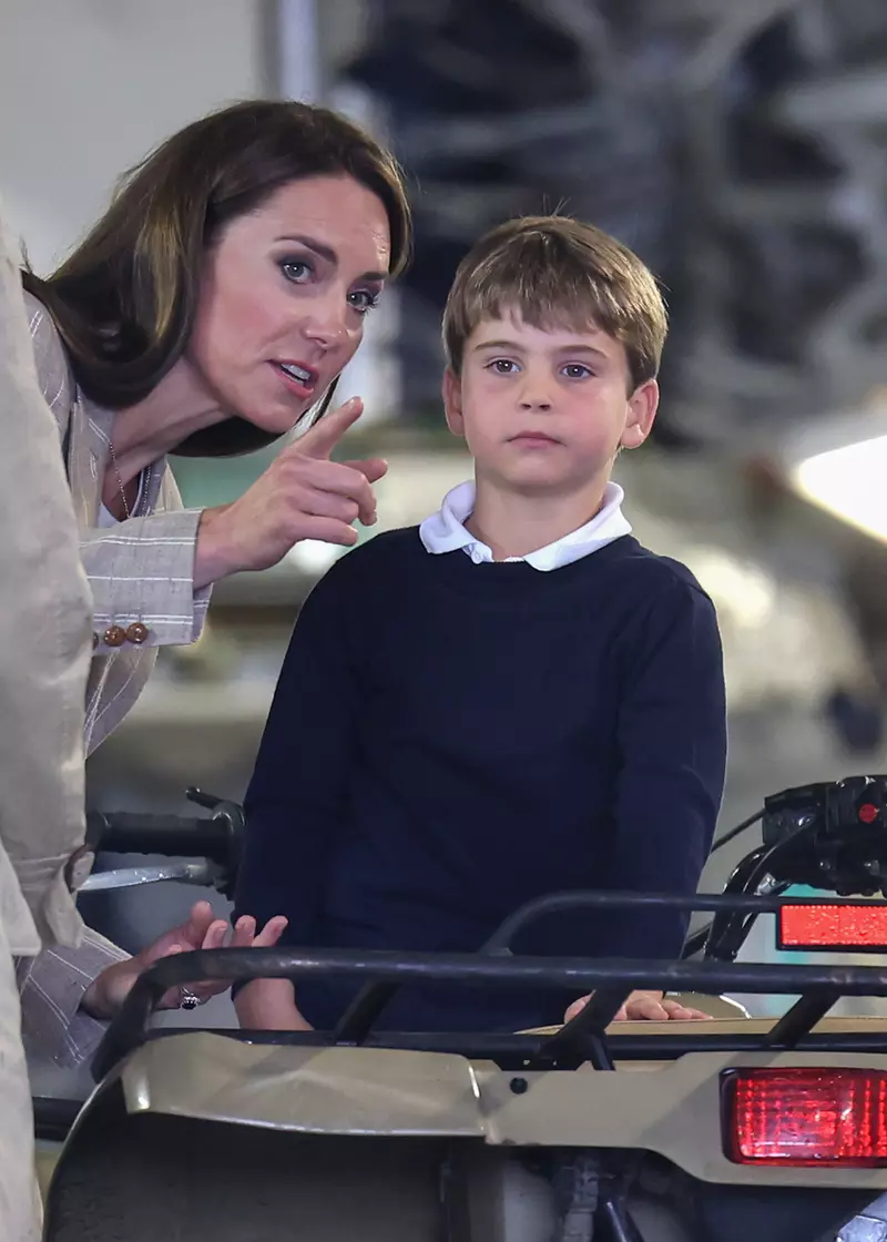 Prințul Louis, copia fidelă a lui Kate Middleton. Fotografie adorabilă ...