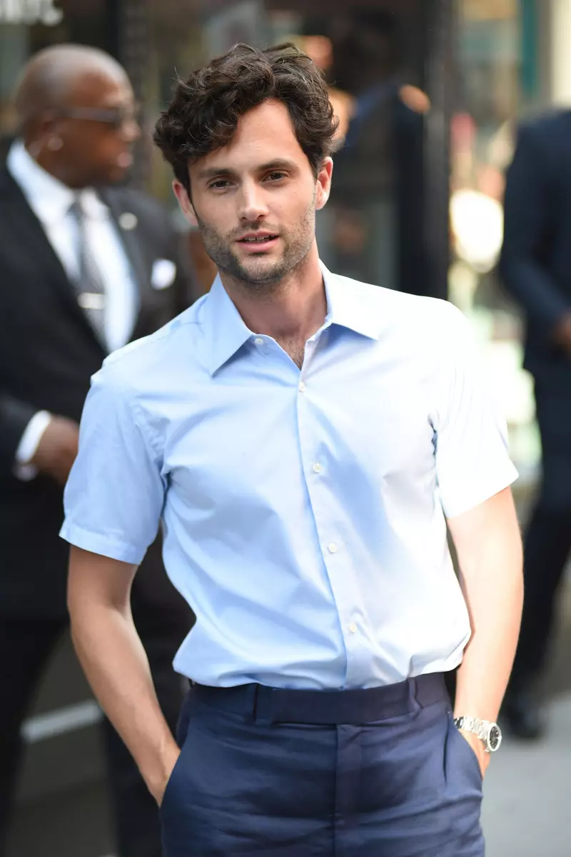 Drama lui Penn Badgley, actorul din serialul „You”. De ce mama lui era ...