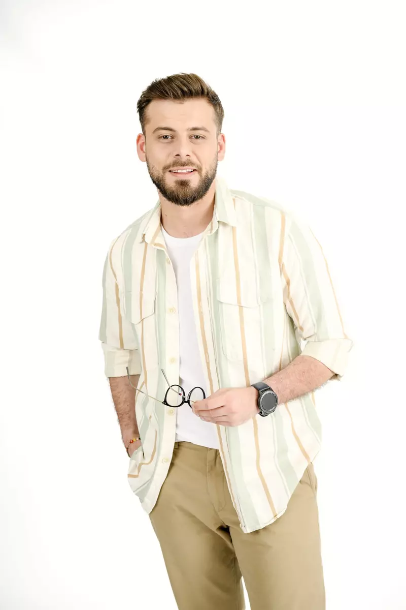 Ce au în comun Emanuel Cîrstea și Victor Popescu, personajul pe care-l ...