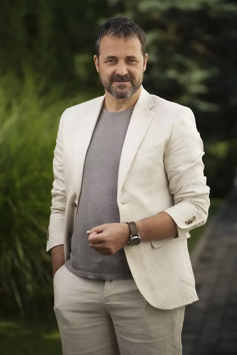 Cine sunt actorii din „Ana, mi-ai fost scrisă în ADN”. Serialul a ...