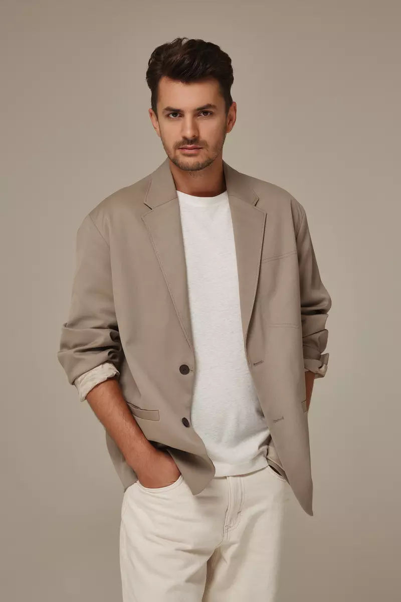 Cine este Vlad Udrescu, protagonistul din „Ana, mi-ai fost scrisă în ...