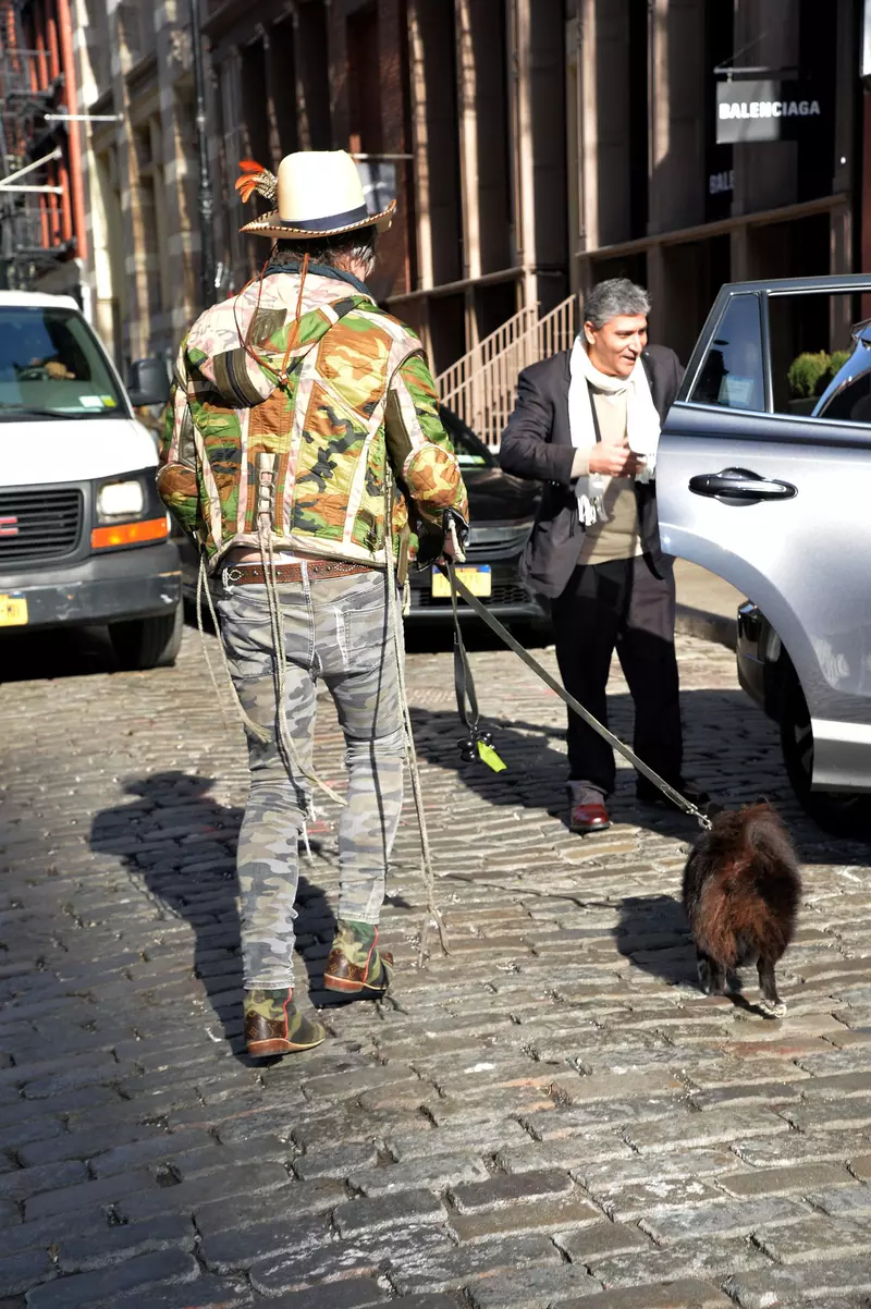 Mickey Rourke, de nerecunoscut la 73 de ani. Actorul, evacuat din casa ...