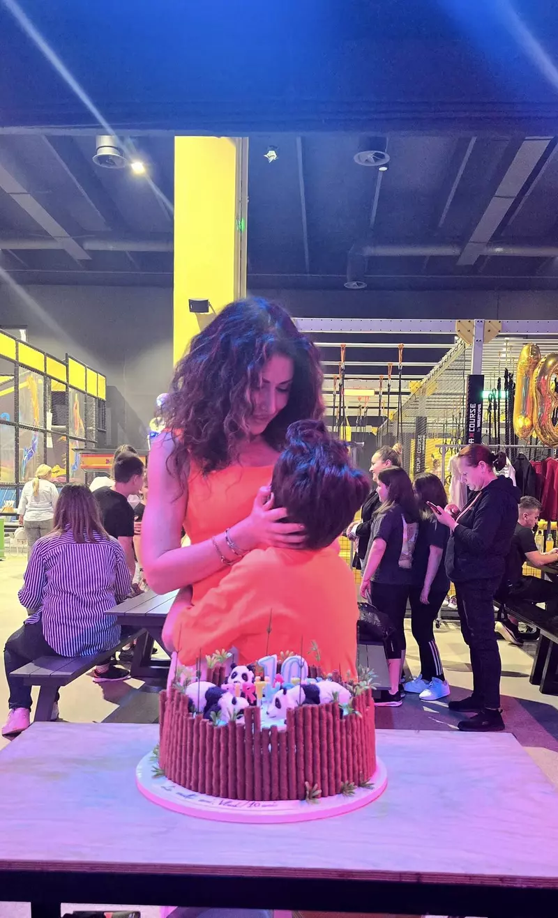 Cum arată băiețelul lui Carmen Brumă și al lui Mircea Badea la 10 ani ...