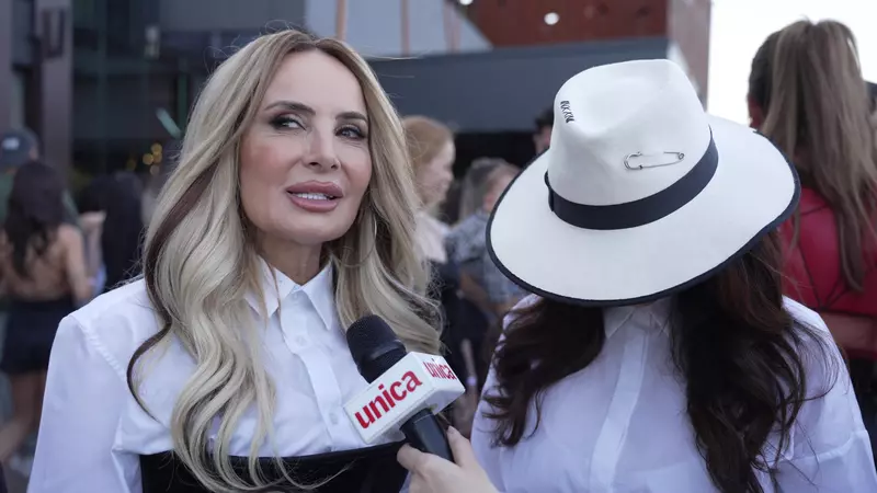 Daniela Gyorfi, o mamă „comunistă”. Artista a spus cum își protejează ...