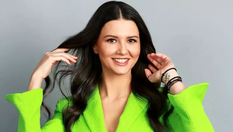 Iulia Pârlea, prezentatoare Pro TV: „Iubirea nu este de ajuns. Pentru o ...