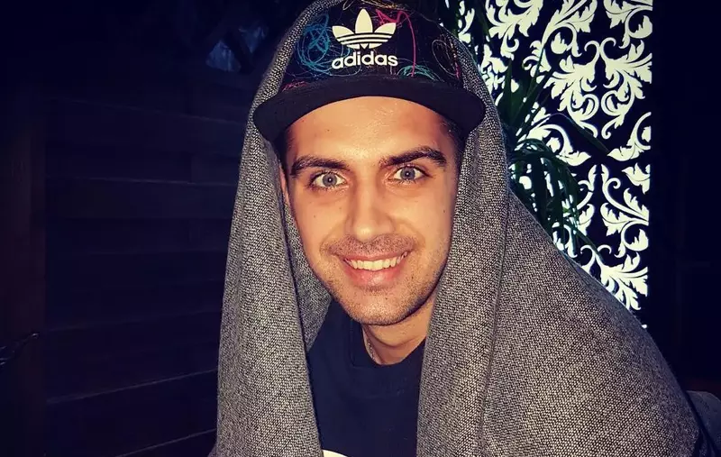 Alex Leonte se distrează cu fiecare ocazie de când nu mai e cu Theo ...