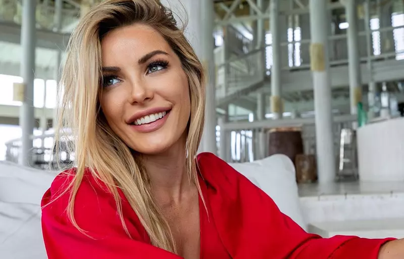 Crystal, ultima soție a lui Hugh Hefner, dezvăluiri din căsnicia cu ...