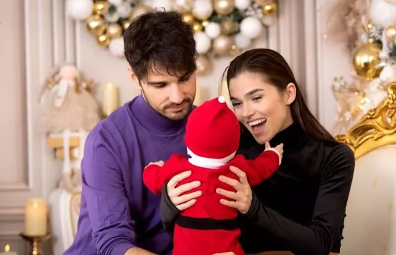 Motivul pentru care Theo Rose nu vrea să arate public chipul fiului ei: „Sasha o să apară în ...