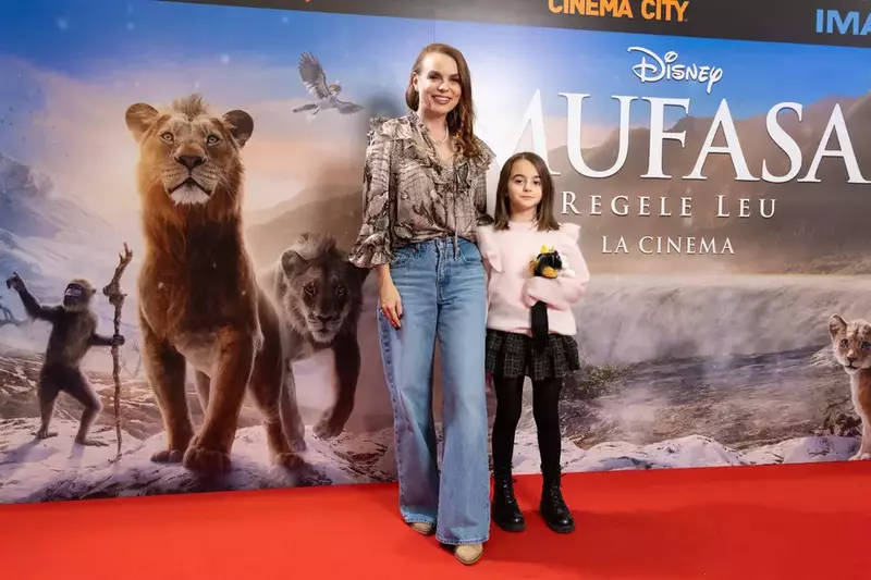 Stiri Directe - Jojo și fiica ei au atras toate privirile la film. Zora a crescut, este tare ...