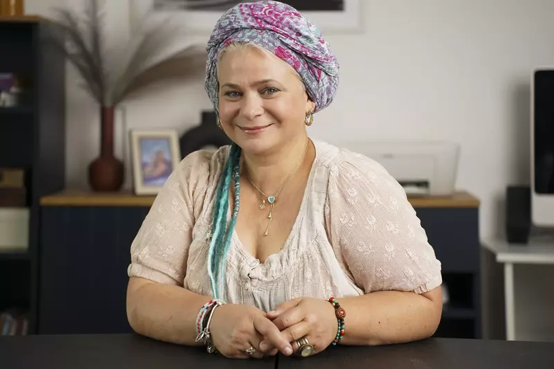 Cine sunt actorii din „Ana, mi-ai fost scrisă în ADN”. Serialul a ...