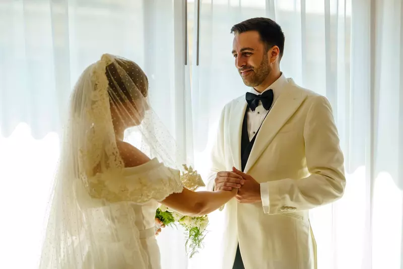 Fiul Florentinei Opriș s-a căsătorit. Vedeta a purtat o rochie ...