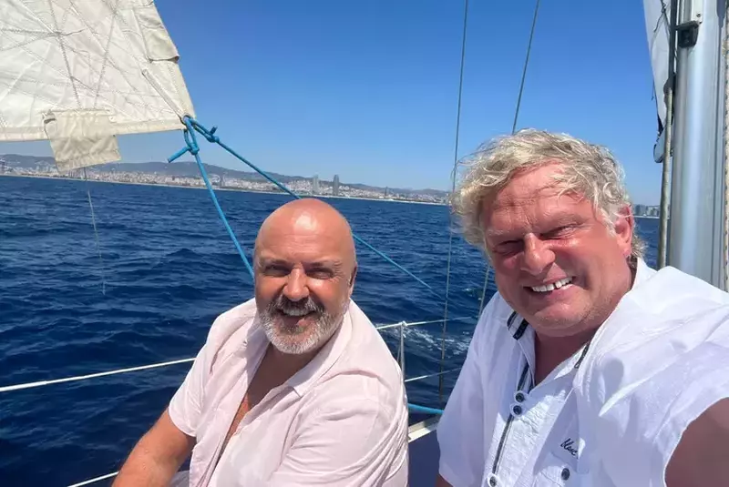 Leonard Miron, cadou special pentru iubitul lui. Ce surpriză i-a făcut ...