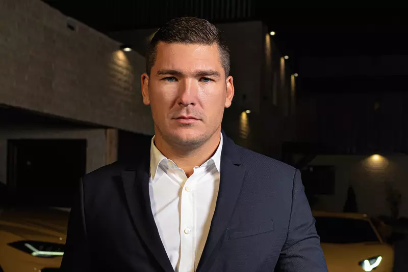 Ce avere are Călin Donca, la 38 de ani. Locuiește într-o casă de 1 ...