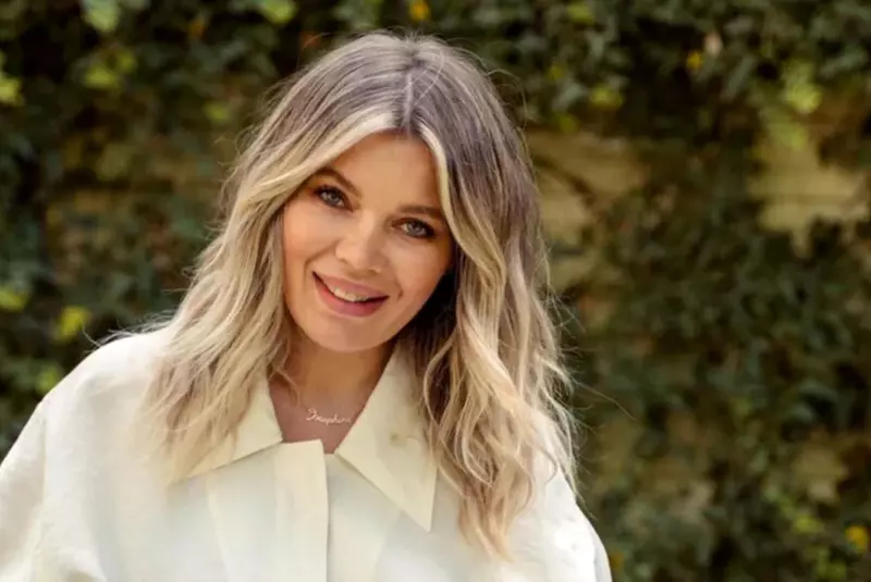 Cum plănuiesc Smiley și Gina Pistol să-i explice fiicei lor că părinții ...