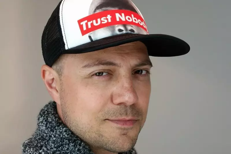 Cine este Dan Badea. Comediantul a debutat ca DJ, a fost însurat cu ...