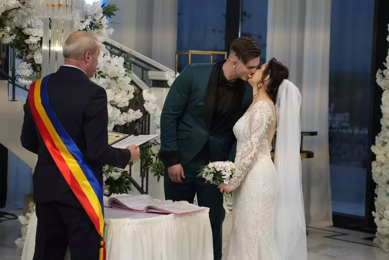 Laura și Mihai au câștigat Mireasa, sezon 10, și s-au căsătorit în ziua ...