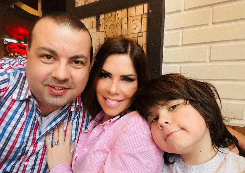 Stiri Directe - Luminița Anghel, imagine adorabilă cu unicul ei fiu ...