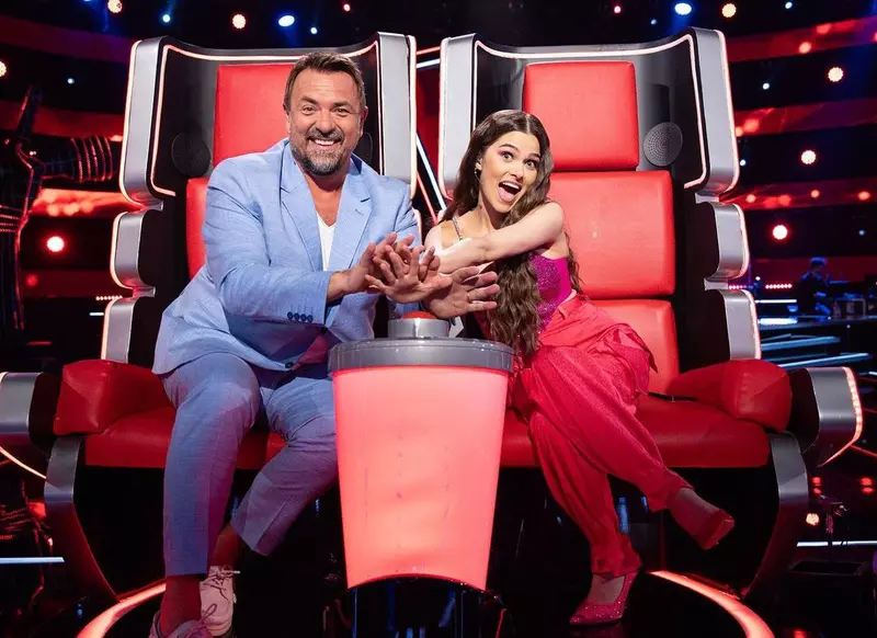 Cum a ajuns Theo Rose pe scaunul de antrenor de la Vocea României. „PRO TV nu este televiziunea ...