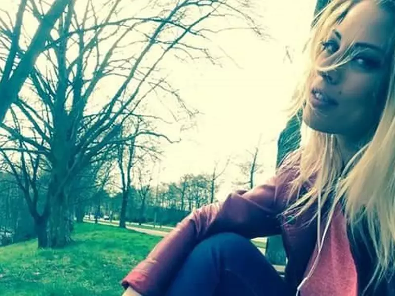 Roxana Nemeș și Călin Hagima s-au căsătorit civil | Româneşti, Vedete ...