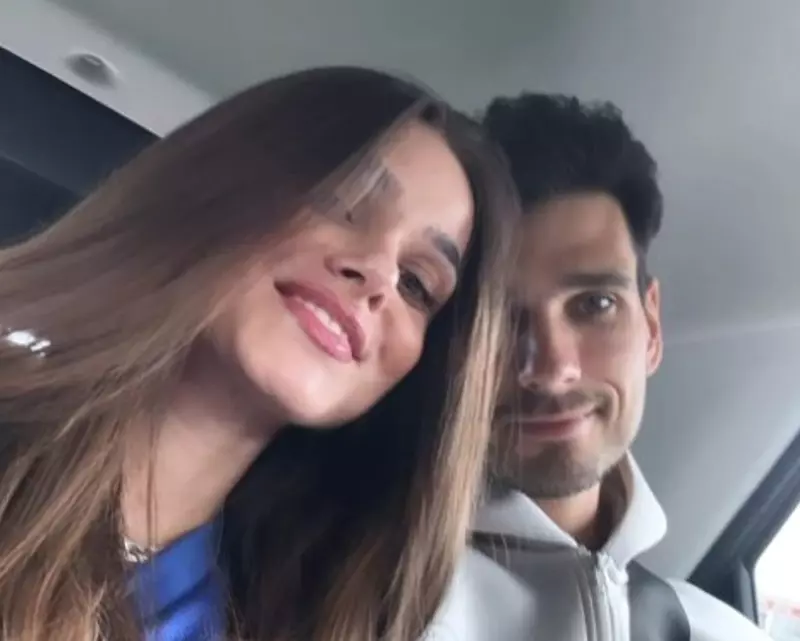 Primele imagini de la nunta lui Theo Rose. Artista a ales o rochie de mireasă atipică: „Simplu ...