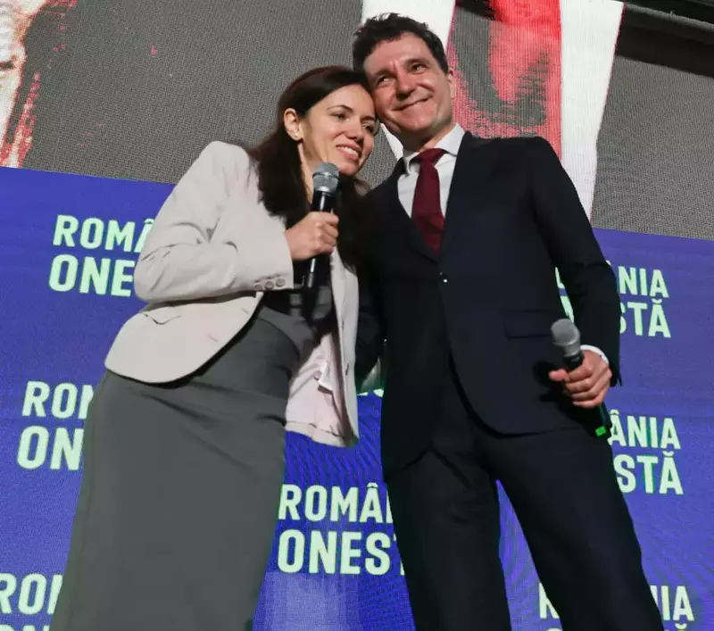 Stiri Directe - Mirabela Grădinaru, "Prima Doamnă" a României la vârsta ...