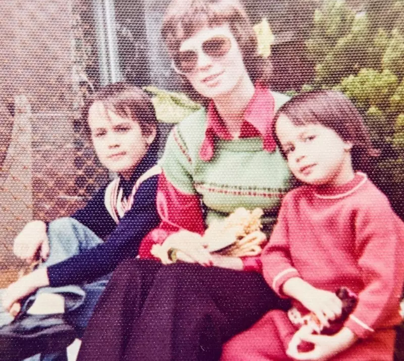 Bruce Lee ar fi împlinit 82 de ani. Cum arată în prezent soția și fiica ...